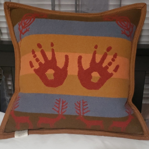 Pendleton | Accents | Pendleton Aztec Accent Pillow | Poshmark